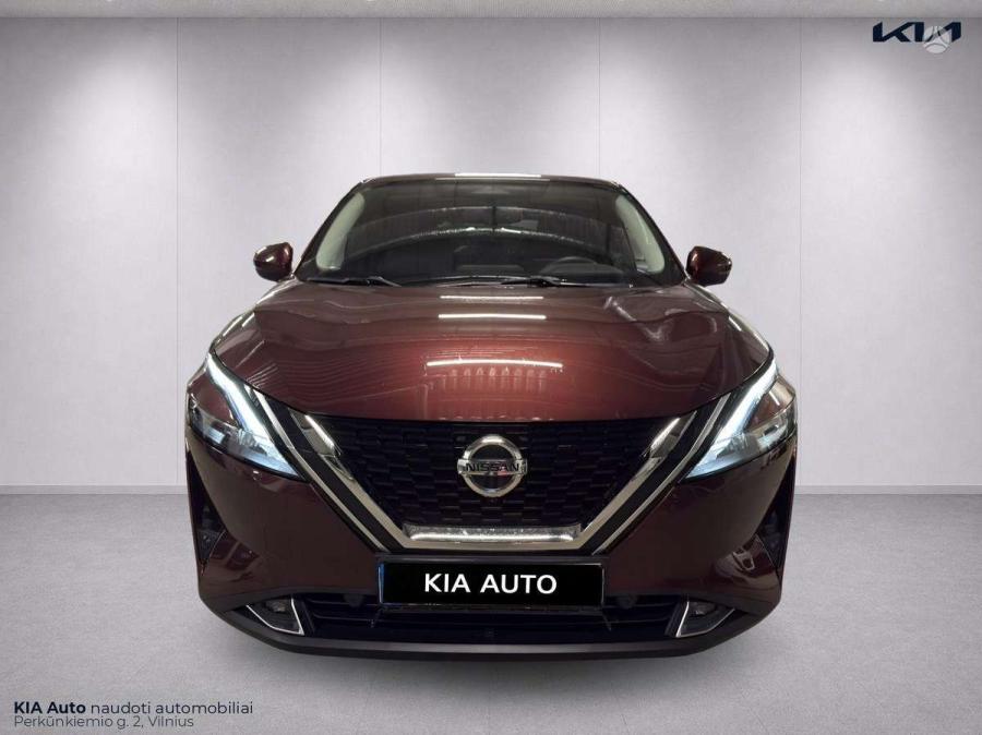 Red Nissan Qashqai 2022 in Vilnius, with an engine capacity of 1.33 L and mileage of 62 thousand km for 21900 €, photo 4 on AUTOMOTO.COM.LV