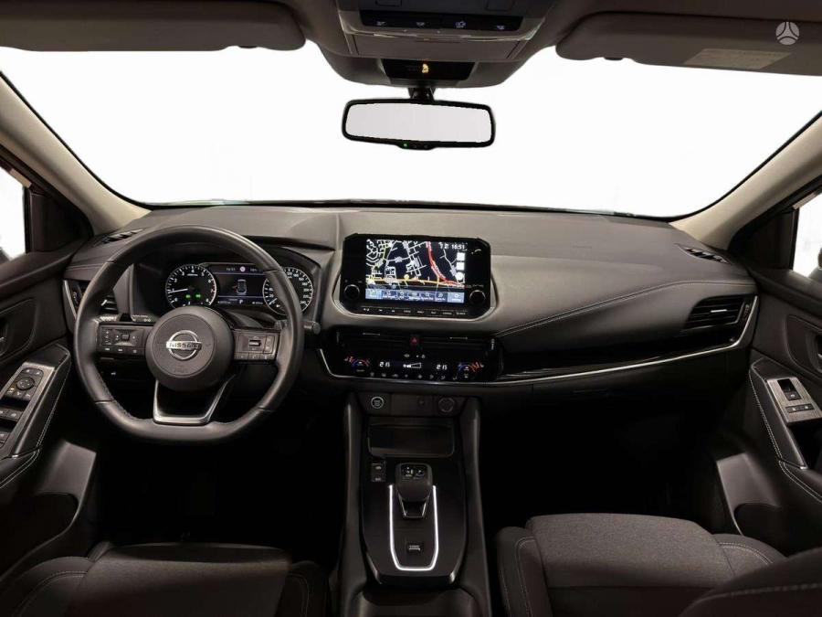 Red Nissan Qashqai 2022 in Vilnius, with an engine capacity of 1.33 L and mileage of 62 thousand km for 21900 €, photo 6 on AUTOMOTO.COM.LV