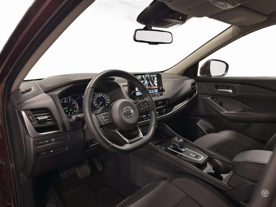 Red Nissan Qashqai 2022 in Vilnius, with an engine capacity of 1.33 L and mileage of 62 thousand km for 21900 €, photo 8 on AUTOMOTO.COM.LV