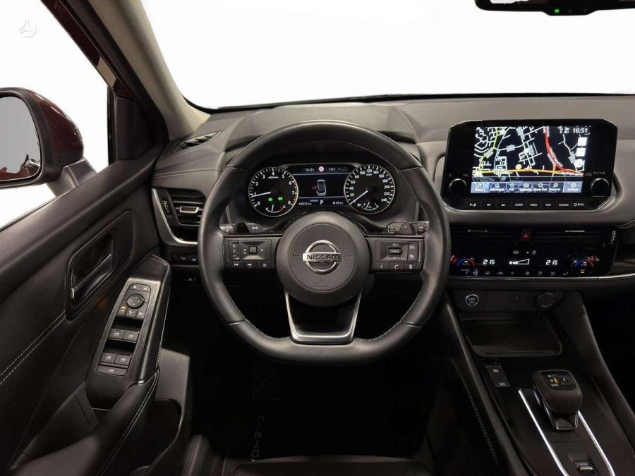 Red Nissan Qashqai 2022 in Vilnius, with an engine capacity of 1.33 L and mileage of 62 thousand km for 21900 €, photo 17 on AUTOMOTO.COM.LV