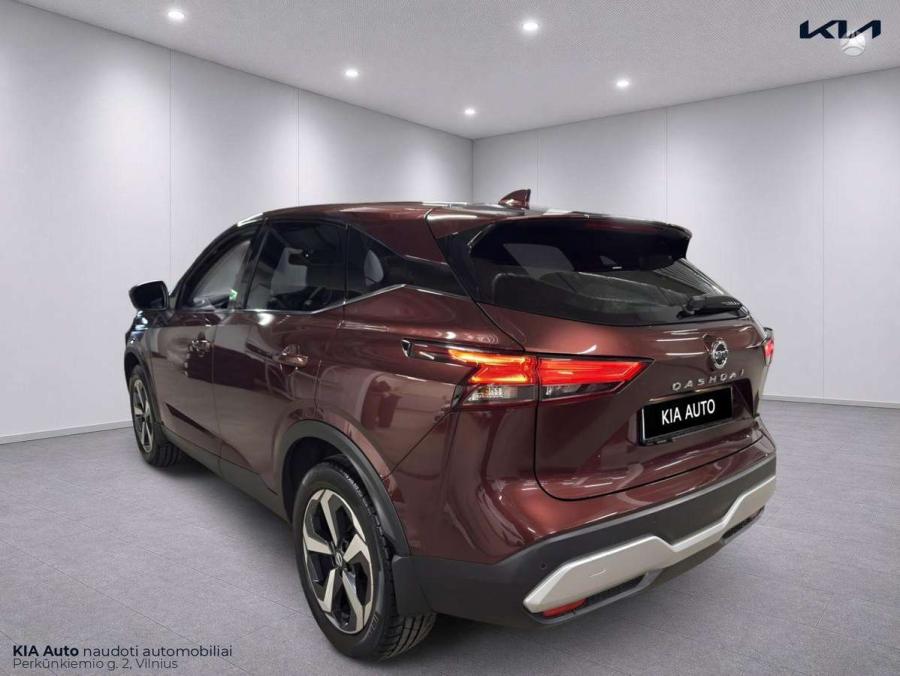 Red Nissan Qashqai 2022 in Vilnius, with an engine capacity of 1.33 L and mileage of 62 thousand km for 21900 €, photo 23 on AUTOMOTO.COM.LV