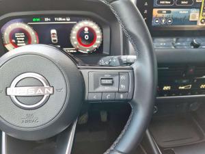 Red Nissan Qashqai 2022 in Vilnius, with an engine capacity of 1.33 L and mileage of 69 thousand km for 22500 €, photo 15 on AUTOMOTO.COM.LV