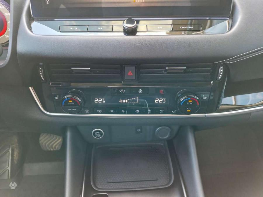 Red Nissan Qashqai 2022 in Vilnius, with an engine capacity of 1.33 L and mileage of 69 thousand km for 22500 €, photo 22 on AUTOMOTO.COM.LV