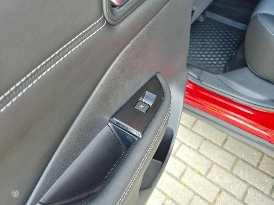 Red Nissan Qashqai 2022 in Vilnius, with an engine capacity of 1.33 L and mileage of 69 thousand km for 22500 €, photo 27 on AUTOMOTO.COM.LV