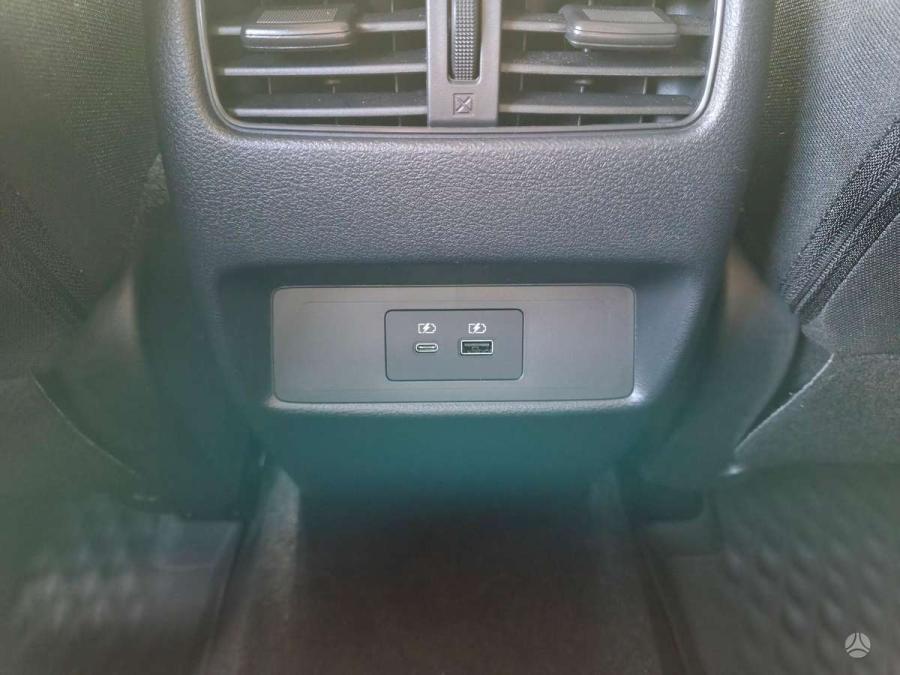 Red Nissan Qashqai 2022 in Vilnius, with an engine capacity of 1.33 L and mileage of 69 thousand km for 22500 €, photo 28 on AUTOMOTO.COM.LV