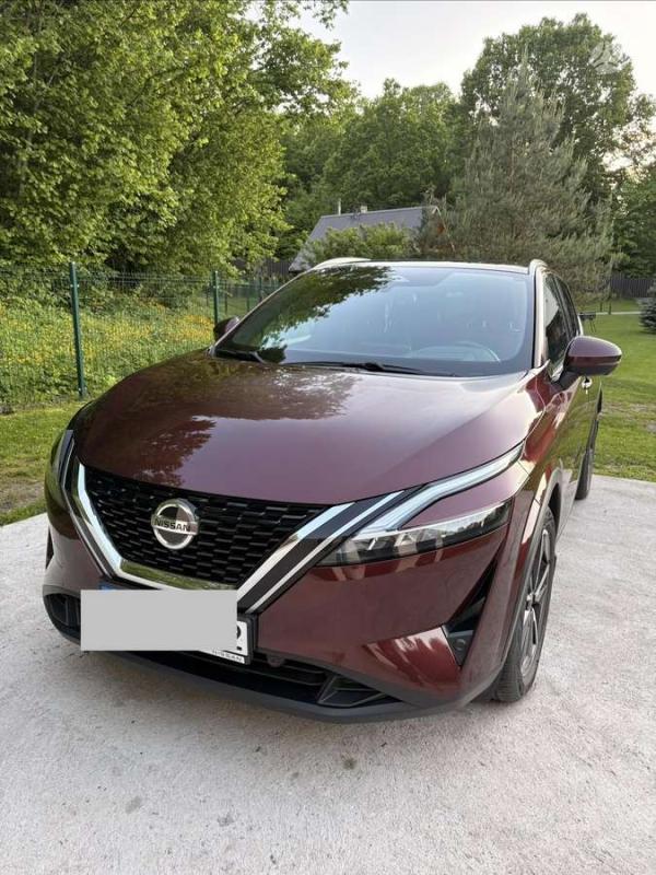 Red Nissan Qashqai 2022 in Vilnius, with an engine capacity of 1.33 L and mileage of 50 thousand km for 22000 €, photo 2 on AUTOMOTO.COM.LV