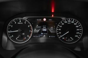 Sarkans Nissan Qashqai 2022 Viļņa, ar dzinēja tilpumu 1.30 L un nobraukumu 101 tūkst. km par 18900 €, foto 11 vietnē AUTOMOTO.COM.LV