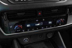 Sarkans Nissan Qashqai 2022 Viļņa, ar dzinēja tilpumu 1.30 L un nobraukumu 101 tūkst. km par 18900 €, foto 14 vietnē AUTOMOTO.COM.LV