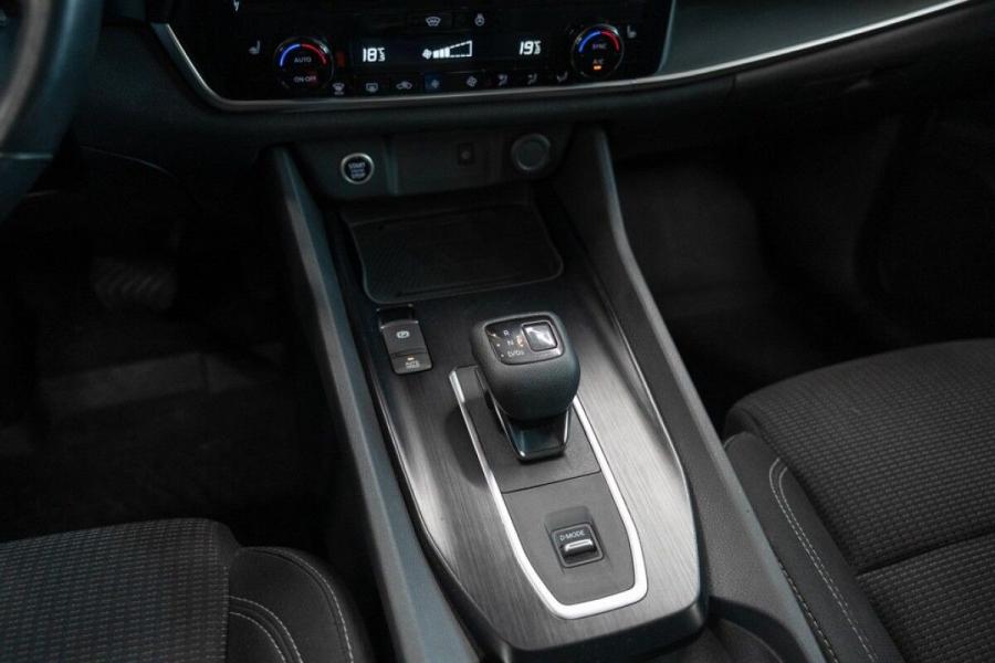 Sarkans Nissan Qashqai 2022 Viļņa, ar dzinēja tilpumu 1.30 L un nobraukumu 101 tūkst. km par 18900 €, foto 15 vietnē AUTOMOTO.COM.LV