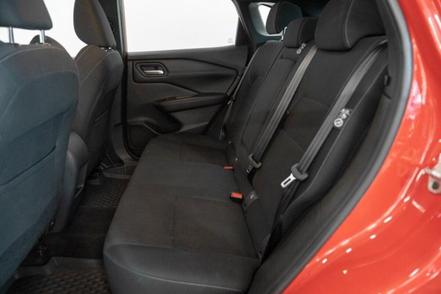 Sarkans Nissan Qashqai 2022 Viļņa, ar dzinēja tilpumu 1.30 L un nobraukumu 101 tūkst. km par 18900 €, foto 16 vietnē AUTOMOTO.COM.LV