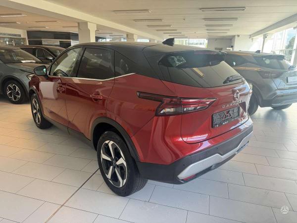 Sarkans Nissan Qashqai 2023 Šauļi, ar dzinēja tilpumu 1.33 L un nobraukumu 85 tūkst. km par 23400 €, foto 3 vietnē AUTOMOTO.COM.LV