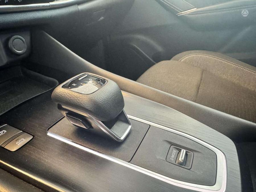 Sarkans Nissan Qashqai 2023 Šauļi, ar dzinēja tilpumu 1.33 L un nobraukumu 85 tūkst. km par 23400 €, foto 13 vietnē AUTOMOTO.COM.LV