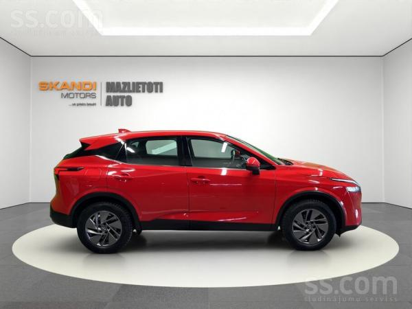 Nissan Qashqai 2023 in Riga on AUTOMOTO.COM.LV Red Nissan Qashqai 2023 in Riga, with an engine capacity of 1.30 L and mileage of 63 thousand km for 20990 €, photo 8 on AUTOMOTO.COM.LV