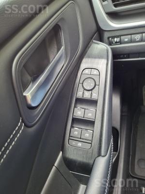 Sarkans Nissan Qashqai 2024 Rīga, ar dzinēja tilpumu 1.30 L un nobraukumu 42 tūkst. km par 23550 €, foto 9 vietnē AUTOMOTO.COM.LV