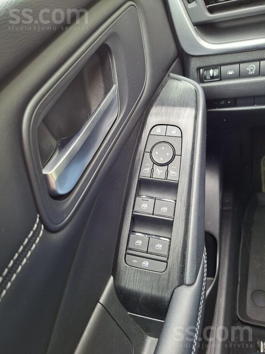 Sarkans Nissan Qashqai 2024 Rīga, ar dzinēja tilpumu 1.30 L un nobraukumu 42 tūkst. km par 23550 €, foto 9 vietnē AUTOMOTO.COM.LV