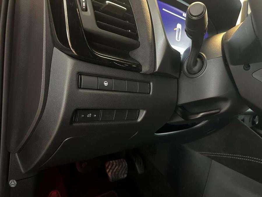 Sarkans Nissan Qashqai 2024 Šauļi, ar dzinēja tilpumu 1.50 L un nobraukumu 17 tūkst. km par 30500 €, foto 19 vietnē AUTOMOTO.COM.LV