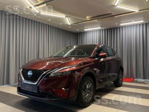 Red Nissan Qashqai 2024 in Riga, with an engine capacity of 1.30 L and mileage of 35 thousand km for 19950 €, photo  on AUTOMOTO.COM.LV