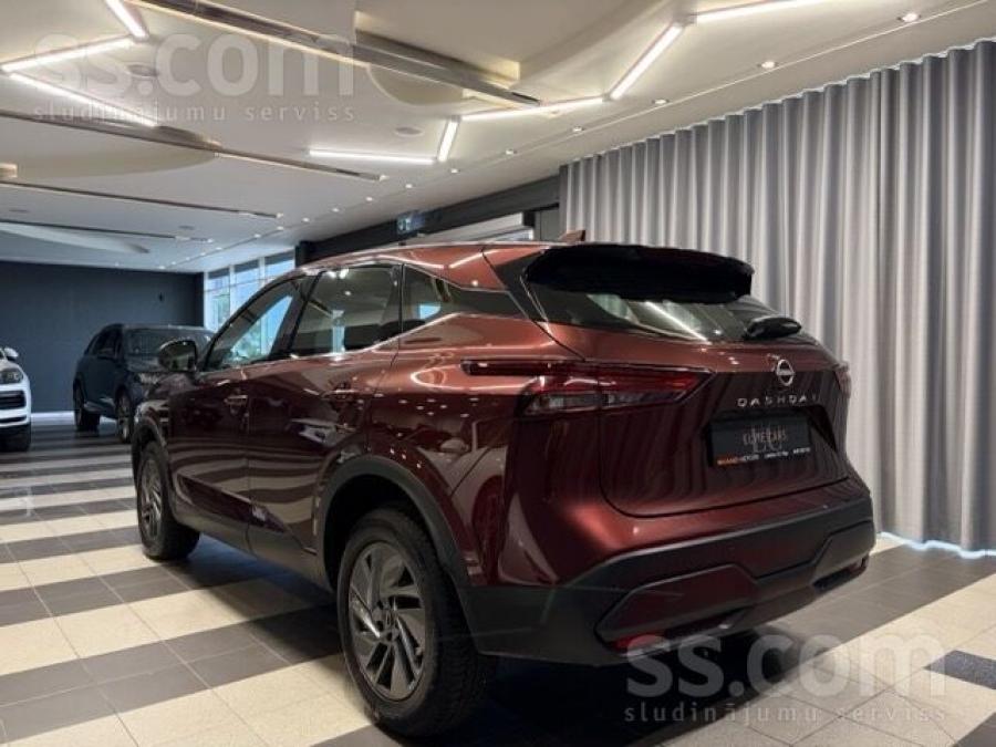 Red Nissan Qashqai 2024 in Riga, with an engine capacity of 1.30 L and mileage of 35 thousand km for 19950 €, photo 8 on AUTOMOTO.COM.LV