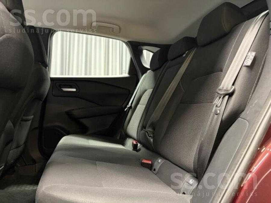 Red Nissan Qashqai 2024 in Riga, with an engine capacity of 1.30 L and mileage of 35 thousand km for 19950 €, photo 24 on AUTOMOTO.COM.LV