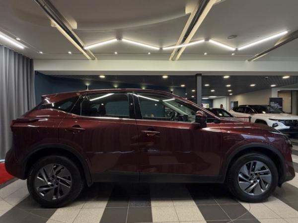 Sarkans Nissan Qashqai 2024 Rīga, ar dzinēja tilpumu 1.30 L un nobraukumu 35 tūkst. km par 19950 €, foto 2 vietnē AUTOMOTO.COM.LV