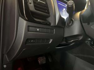 Sarkans Nissan Qashqai 2024 Šauļi, ar dzinēja tilpumu 1.50 L un nobraukumu 17 tūkst. km par 30200 €, foto 19 vietnē AUTOMOTO.COM.LV