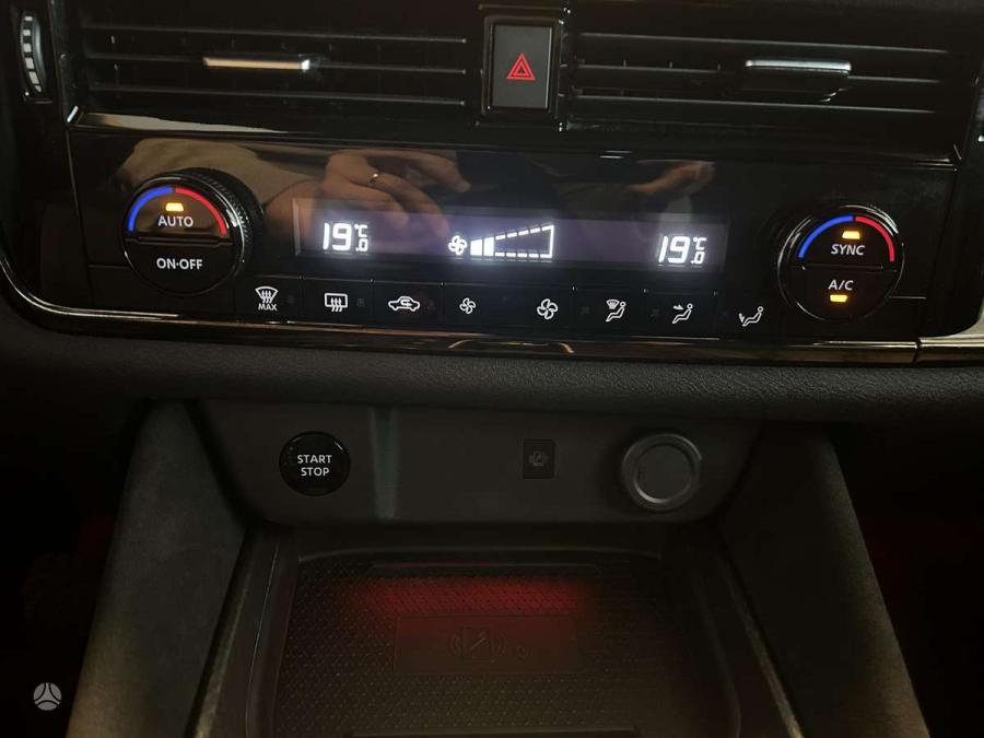 Red Nissan Qashqai 2024 in Siauliai, with an engine capacity of 1.50 L and mileage of 18 thousand km for 30000 €, photo 22 on AUTOMOTO.COM.LV