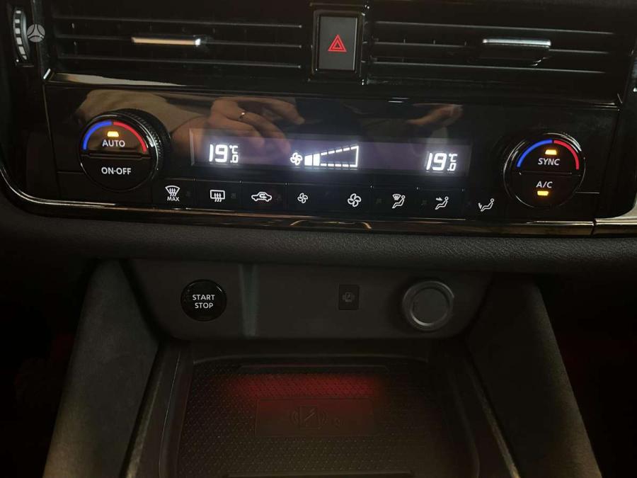 Red Nissan Qashqai 2024 in Siauliai, with an engine capacity of 1.50 L and mileage of 20 thousand km for 29200 €, photo 22 on AUTOMOTO.COM.LV