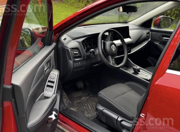 Nissan Qashqai 2024 Rīga vietnē Sarkans Nissan Qashqai 2024 Rīga, ar dzinēja tilpumu 1.30 L un nobraukumu 32 tūkst. km par 23500 €, foto 6 vietnē AUTOMOTO.COM.LV