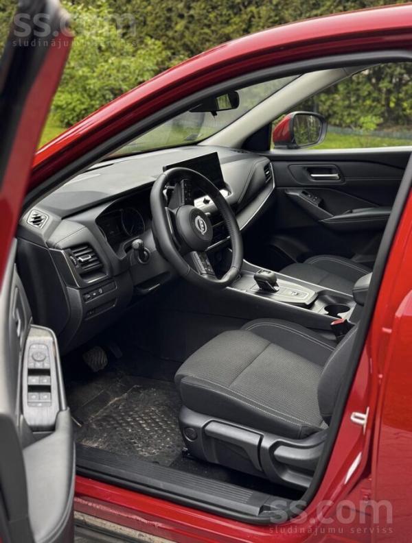 Nissan Qashqai 2024 Rīga vietnē Sarkans Nissan Qashqai 2024 Rīga, ar dzinēja tilpumu 1.30 L un nobraukumu 32 tūkst. km par 23500 €, foto 9 vietnē AUTOMOTO.COM.LV