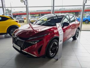 Sarkans Nissan Qashqai 2026 Viļņa, ar dzinēja tilpumu 1.33 L un nobraukumu 0 tūkst. km par 29990 €, foto  vietnē AUTOMOTO.COM.LV