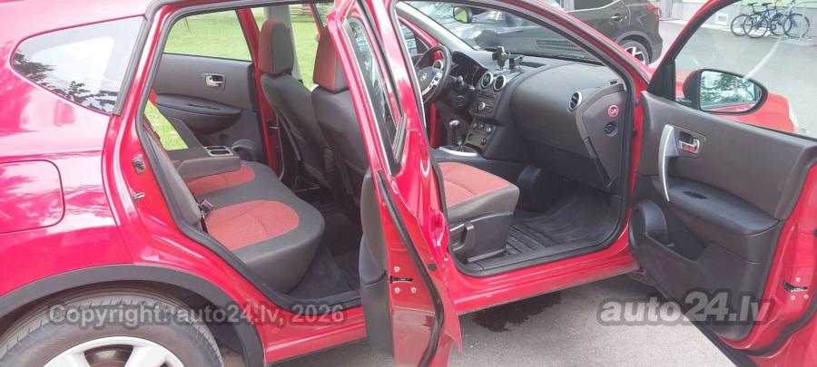 Sarkans Nissan Qashqai 2007 Pērnava, ar dzinēja tilpumu 1.60 L un nobraukumu 184 tūkst. km par 4000 €, foto 24 vietnē AUTOMOTO.COM.LV