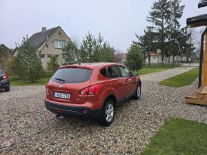 Sarkans Nissan Qashqai 2008 Klaipėda, ar dzinēja tilpumu 1.50 L un nobraukumu 318 tūkst. km par 3850 €, foto 4 vietnē AUTOMOTO.COM.LV