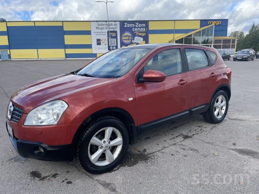 Sarkans Nissan Qashqai 2008 Cēsis, ar dzinēja tilpumu 1.50 L un nobraukumu 251 tūkst. km par 2850 €, foto 3 vietnē AUTOMOTO.COM.LV