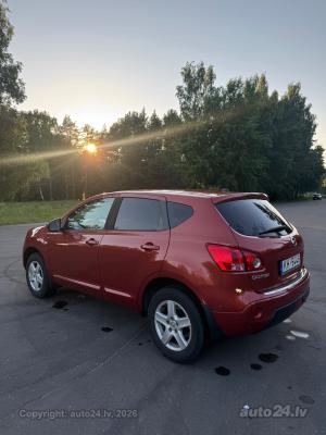 Sarkans Nissan Qashqai 2009 Rīga, ar dzinēja tilpumu 1.50 L un nobraukumu 304 tūkst. km par 3450 €, foto 4 vietnē AUTOMOTO.COM.LV