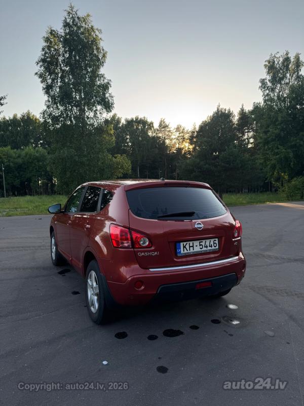 Sarkans Nissan Qashqai 2009 Rīga, ar dzinēja tilpumu 1.50 L un nobraukumu 304 tūkst. km par 3450 €, foto 4 vietnē AUTOMOTO.COM.LV