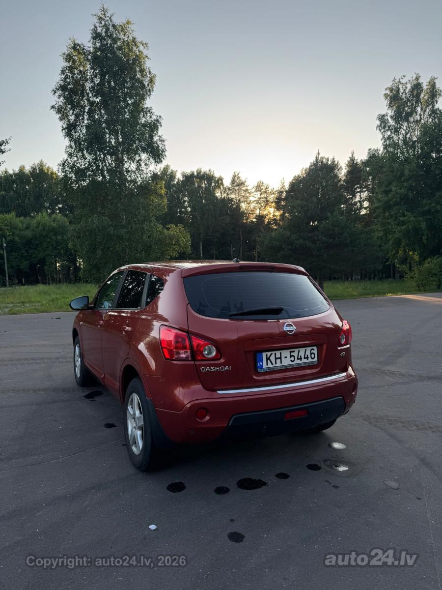 Sarkans Nissan Qashqai 2009 Rīga, ar dzinēja tilpumu 1.50 L un nobraukumu 304 tūkst. km par 3450 €, foto 5 vietnē AUTOMOTO.COM.LV