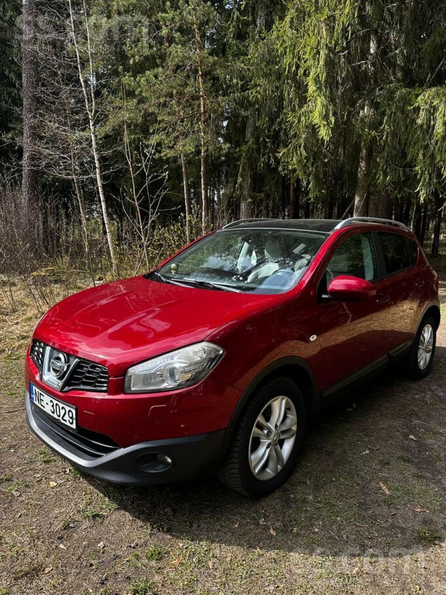 Sarkans Nissan Qashqai 2011 Madona, ar dzinēja tilpumu 2.00 L un nobraukumu 334 tūkst. km par 5990 €, foto 1 vietnē AUTOMOTO.COM.LV
