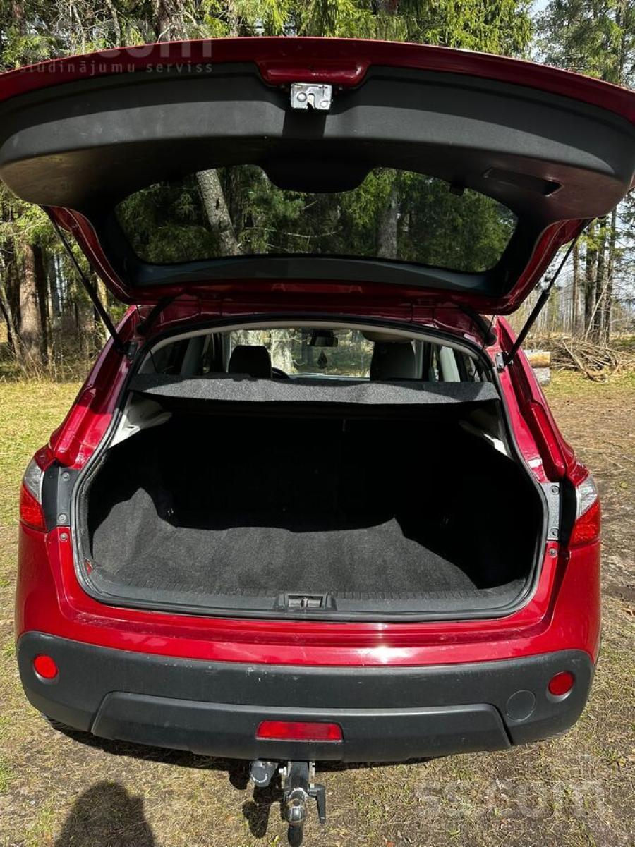 Sarkans Nissan Qashqai 2011 Madona, ar dzinēja tilpumu 2.00 L un nobraukumu 334 tūkst. km par 5990 €, foto 7 vietnē AUTOMOTO.COM.LV