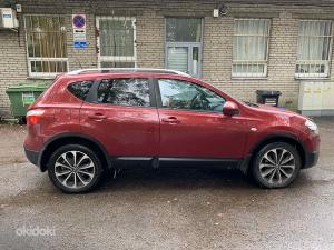 Sarkans Nissan Qashqai 2011 Tallina, ar dzinēja tilpumu 0.00 L un nobraukumu 0 tūkst. km par 4100 €, foto  vietnē AUTOMOTO.COM.LV