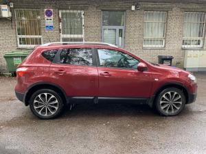 Sarkans Nissan Qashqai 2011 Tallina, ar dzinēja tilpumu 0.00 L un nobraukumu 0 tūkst. km par 4100 €, foto 10 vietnē AUTOMOTO.COM.LV