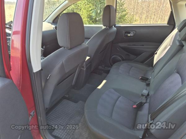 Sarkans Nissan Qashqai 2012 Tallina, ar dzinēja tilpumu 2.00 L un nobraukumu 131 tūkst. km par 7000 €, foto 5 vietnē AUTOMOTO.COM.LV