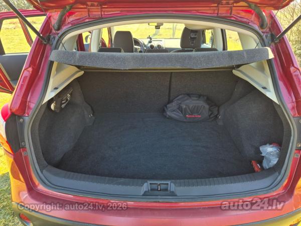 Sarkans Nissan Qashqai 2012 Tallina, ar dzinēja tilpumu 2.00 L un nobraukumu 131 tūkst. km par 7000 €, foto 6 vietnē AUTOMOTO.COM.LV