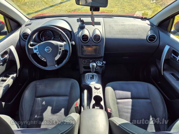 Sarkans Nissan Qashqai 2012 Tallina, ar dzinēja tilpumu 2.00 L un nobraukumu 131 tūkst. km par 7000 €, foto 9 vietnē AUTOMOTO.COM.LV