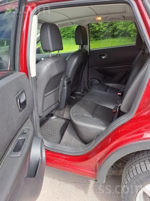 Sarkans Nissan Qashqai 2012 Alūksne, ar dzinēja tilpumu 1.60 L un nobraukumu 202 tūkst. km par 6199 €, foto 4 vietnē AUTOMOTO.COM.LV