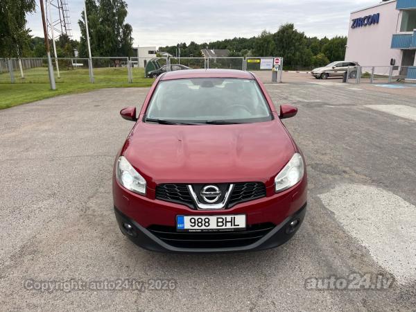 Sarkans Nissan Qashqai 2012 Tallina, ar dzinēja tilpumu 2.00 L un nobraukumu 131 tūkst. km par 6800 €, foto 4 vietnē AUTOMOTO.COM.LV
