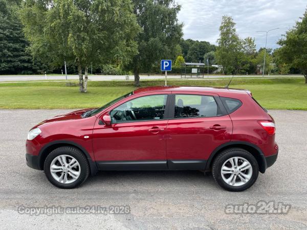 Sarkans Nissan Qashqai 2012 Tallina, ar dzinēja tilpumu 2.00 L un nobraukumu 131 tūkst. km par 6800 €, foto 8 vietnē AUTOMOTO.COM.LV