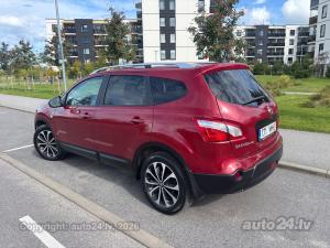 Sarkans Nissan Qashqai 2012 Tallina, ar dzinēja tilpumu 1.60 L un nobraukumu 339 tūkst. km par 4499 €, foto 3 vietnē AUTOMOTO.COM.LV