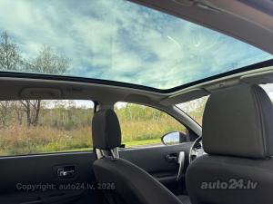 Sarkans Nissan Qashqai 2012 Tallina, ar dzinēja tilpumu 1.60 L un nobraukumu 339 tūkst. km par 4499 €, foto 12 vietnē AUTOMOTO.COM.LV