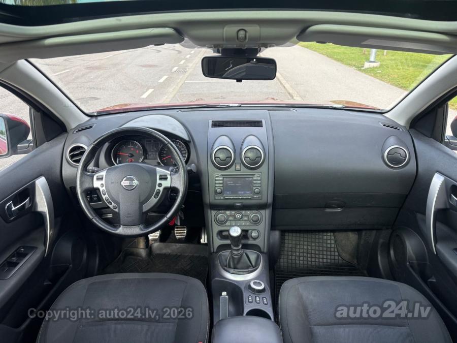 Sarkans Nissan Qashqai 2012 Tallina, ar dzinēja tilpumu 1.60 L un nobraukumu 339 tūkst. km par 4499 €, foto 13 vietnē AUTOMOTO.COM.LV