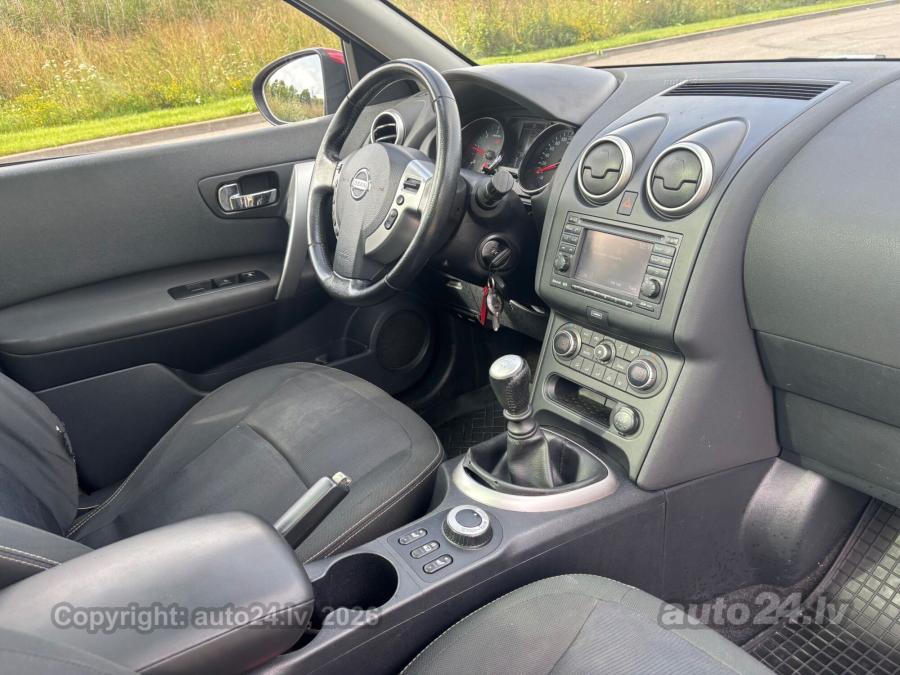 Sarkans Nissan Qashqai 2012 Tallina, ar dzinēja tilpumu 1.60 L un nobraukumu 339 tūkst. km par 4499 €, foto 14 vietnē AUTOMOTO.COM.LV